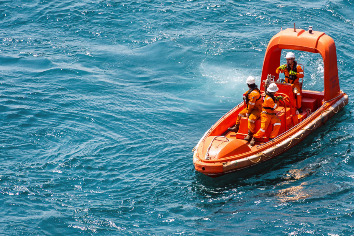 One Dead And 17 Missing After Boat Sinks Off Dominican Coast ...