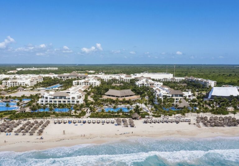This 1800 Room All-Inclusive Mega Resort In Punta Cana Continues To ...